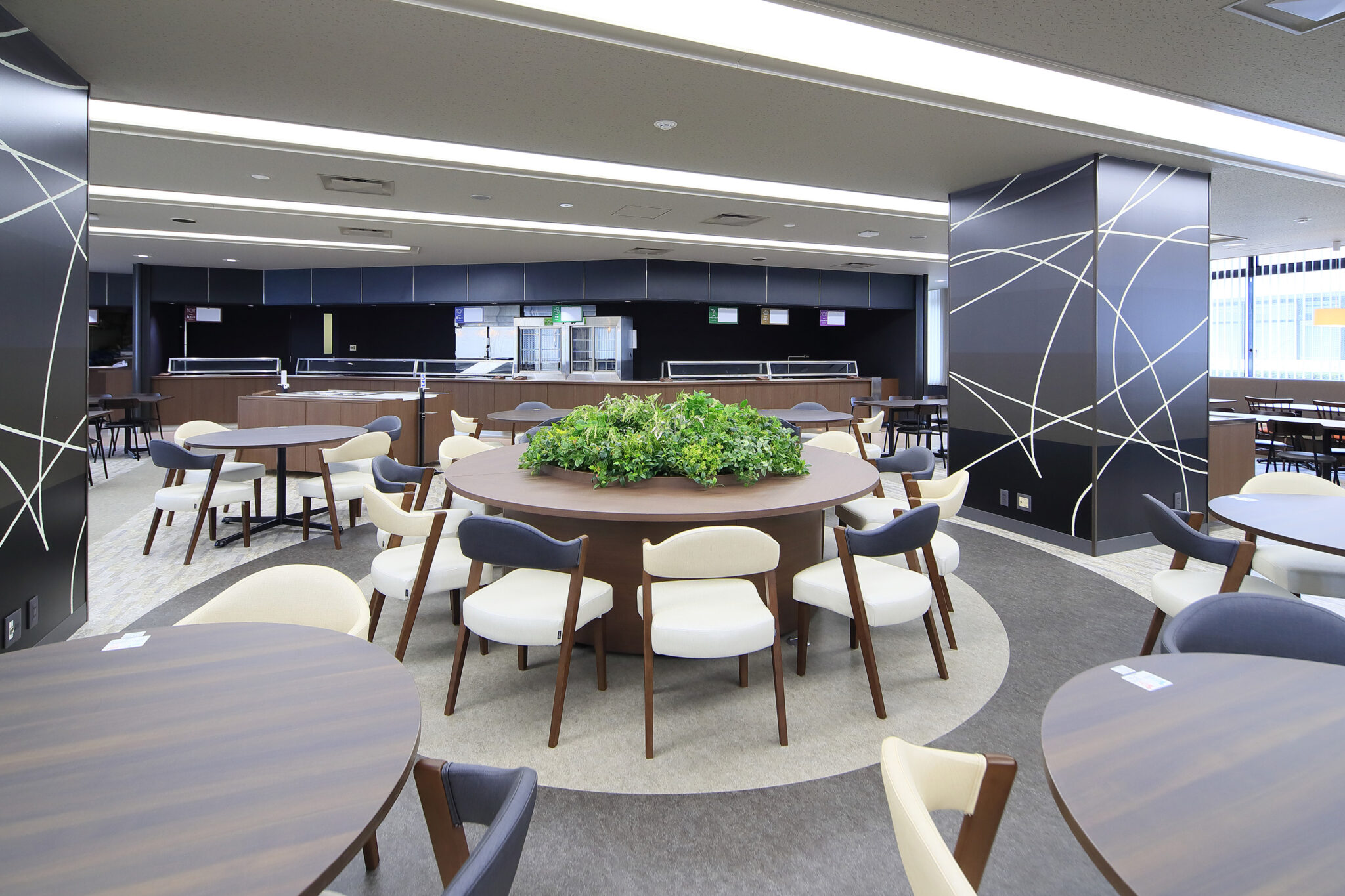 インタビュー｜京都らしさと積水化学らしさをデザインした新食堂｜リリカラ株式会社